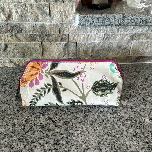 Roller Rabbit | Bags | Roller Rabbit Amanda Make Up Bag | Poshmark